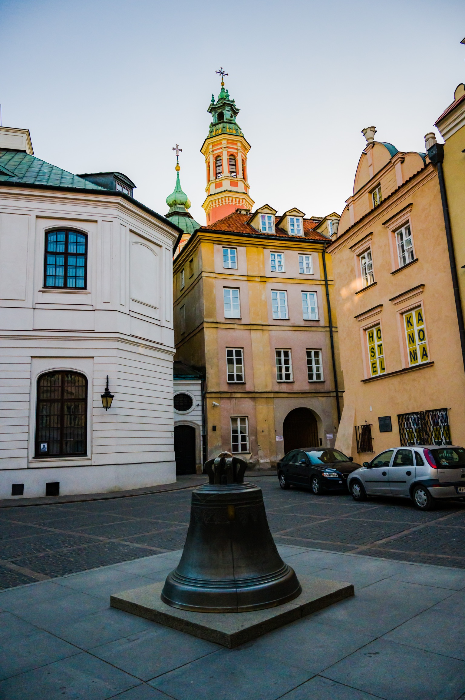 Canon Square and the Wishing Bell of Warsaw – The Girl with The Red ...